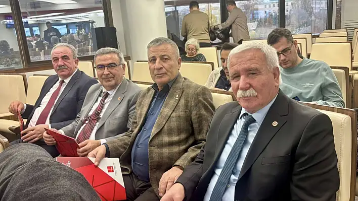Partinin Lideri Özgür Özel'in Kayseri'ye gelmesine az bir süre kala CHP ...