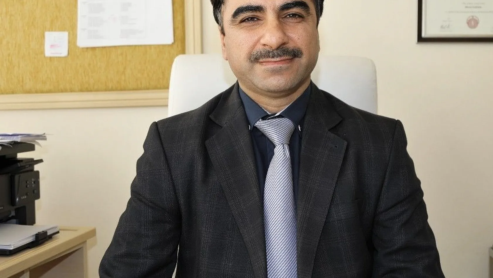 Yrd. Doç. Dr. Murat Gültekin: Yrd. Doç. Dr. Murat Gültekin: